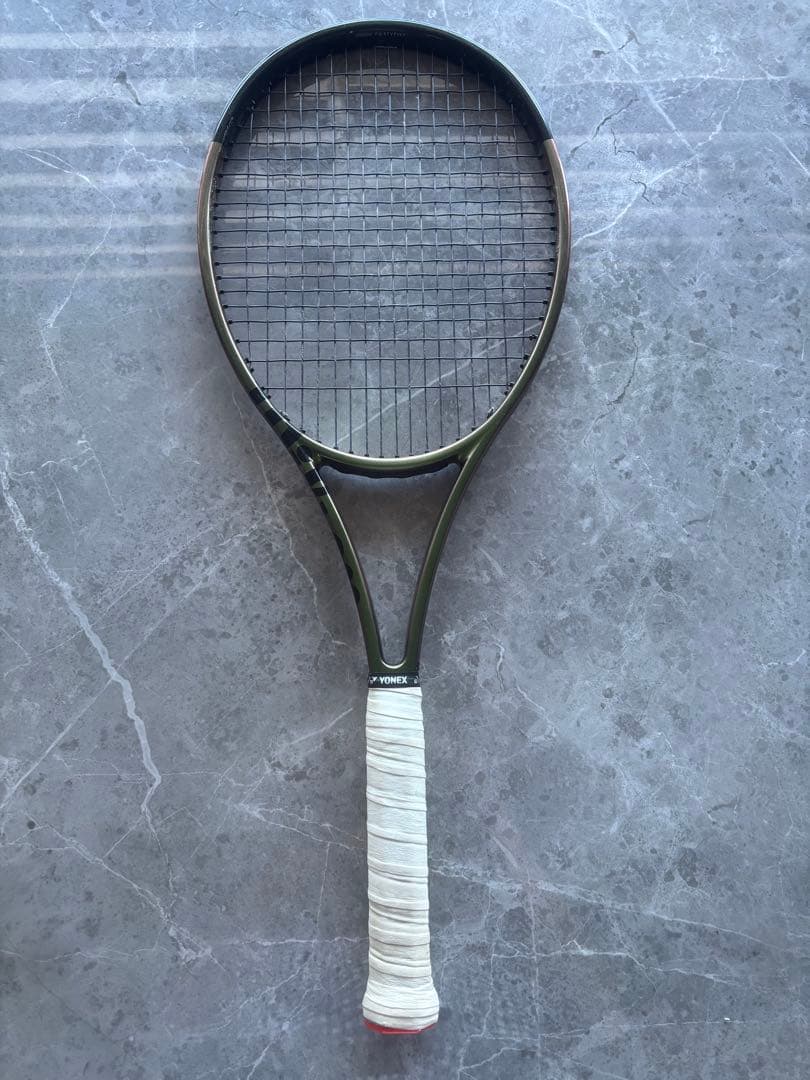 Wilson Blade H22 98 18/20 G4 プロストック