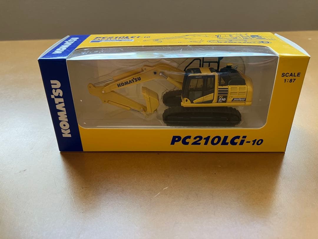 KOMATSU 株主優待重機ミニカーセット　非売品