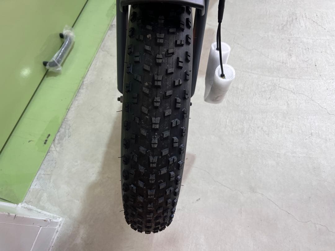 ファットバイク20インチ折り畳みビーチクルーザー自転車 FATBIKE 7段変速