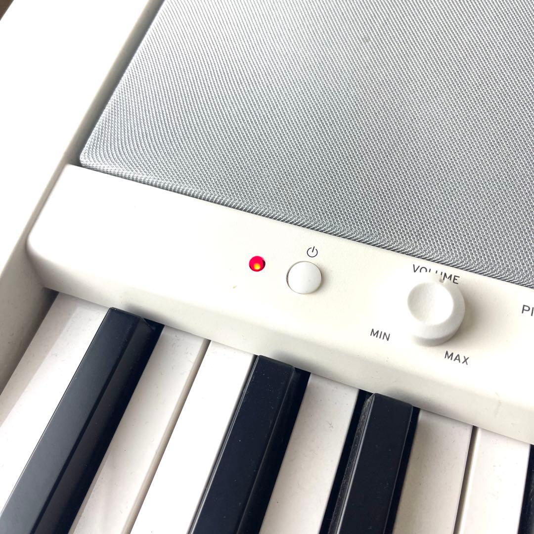 KORG B2 88鍵電子ピアノ 白 2021年製 （譜面台・ヘッドホン付）