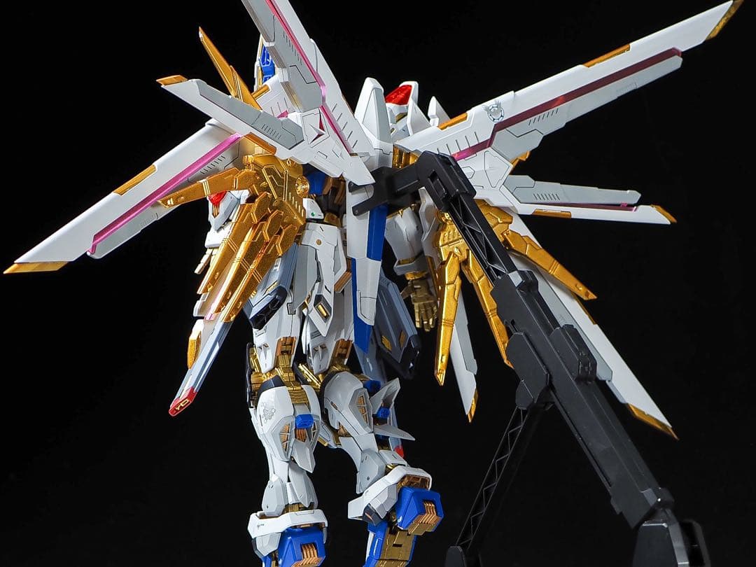MGEX ストライクフリーダムガンダム　全塗装　完成品　筋彫り　塗り分け