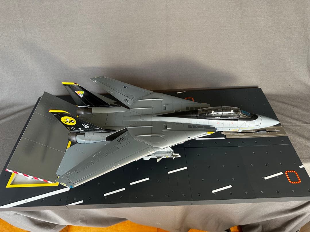 アシェットF-14 トムキャット 1/32 スケールモデル