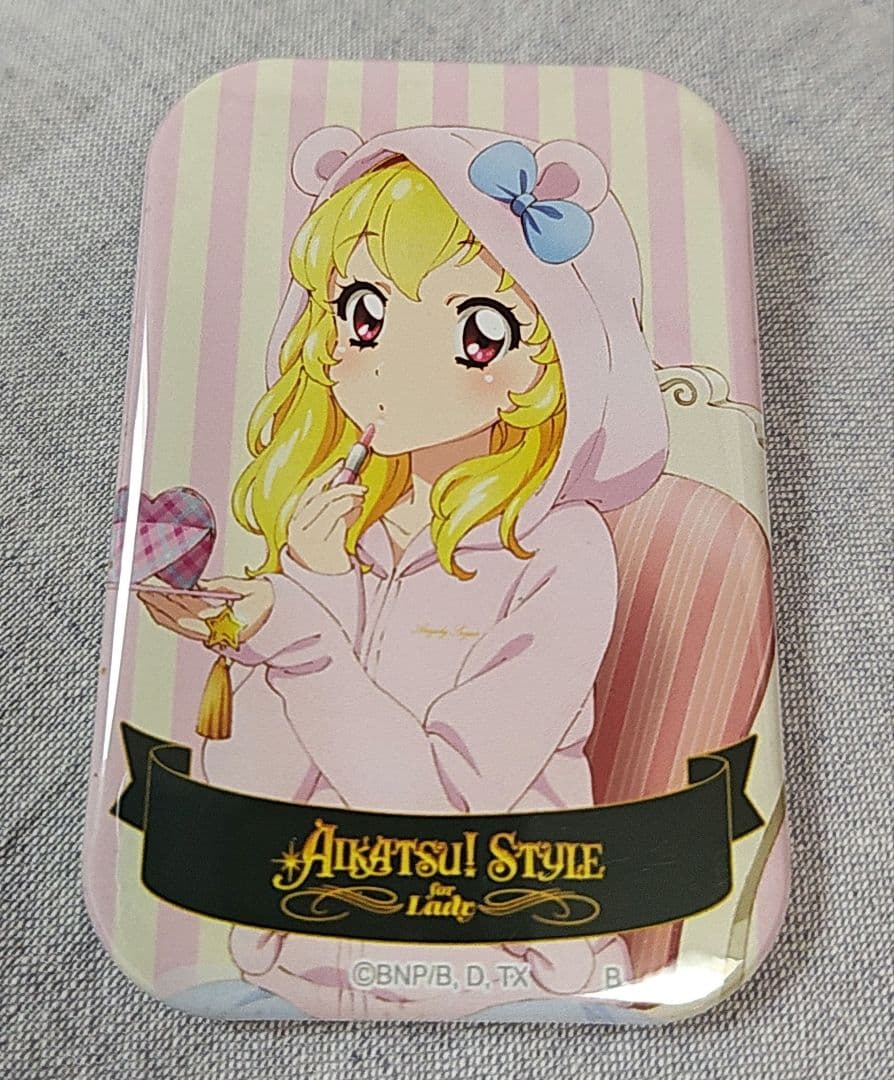 アイカツ　スクエア　缶バッジ　いちご　ルームウェア