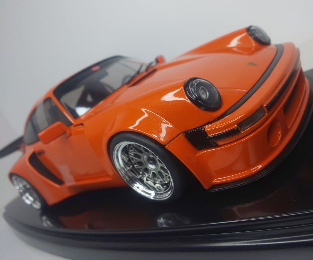 〓1/18スケール〓ポルシェ911ターボ〓ダイキャストモデル〓オレンジ〓新品〓