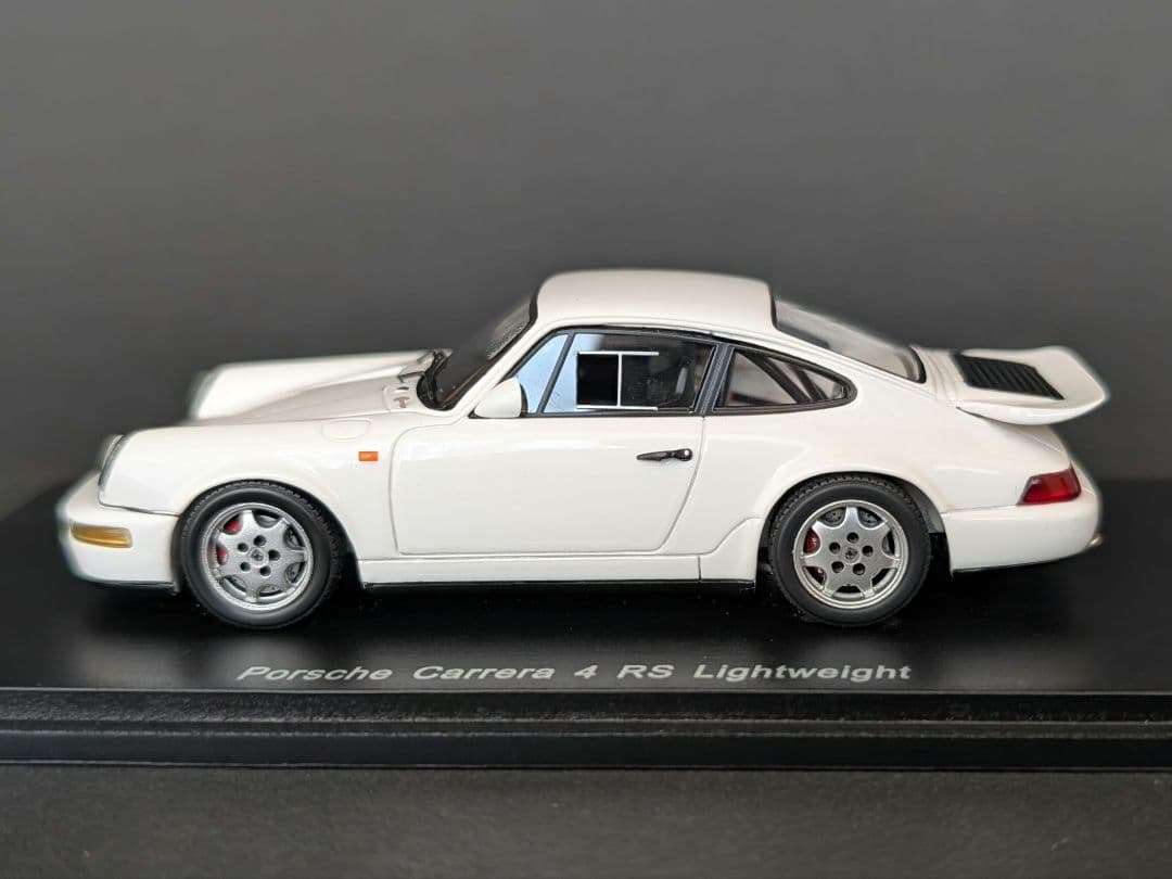 スパーク 1/43 ポルシェ 964 カレラ 4 RS ライトウエイト ホワイト