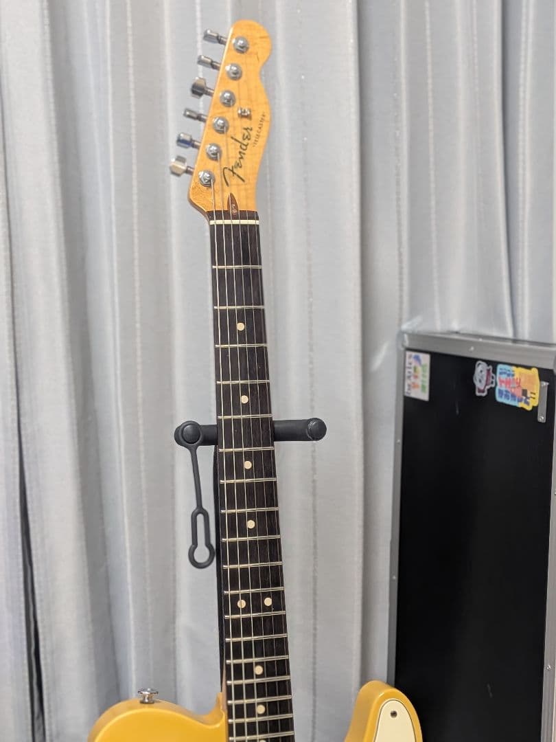 Fender Custom Classic Telecaster バタースコッチ