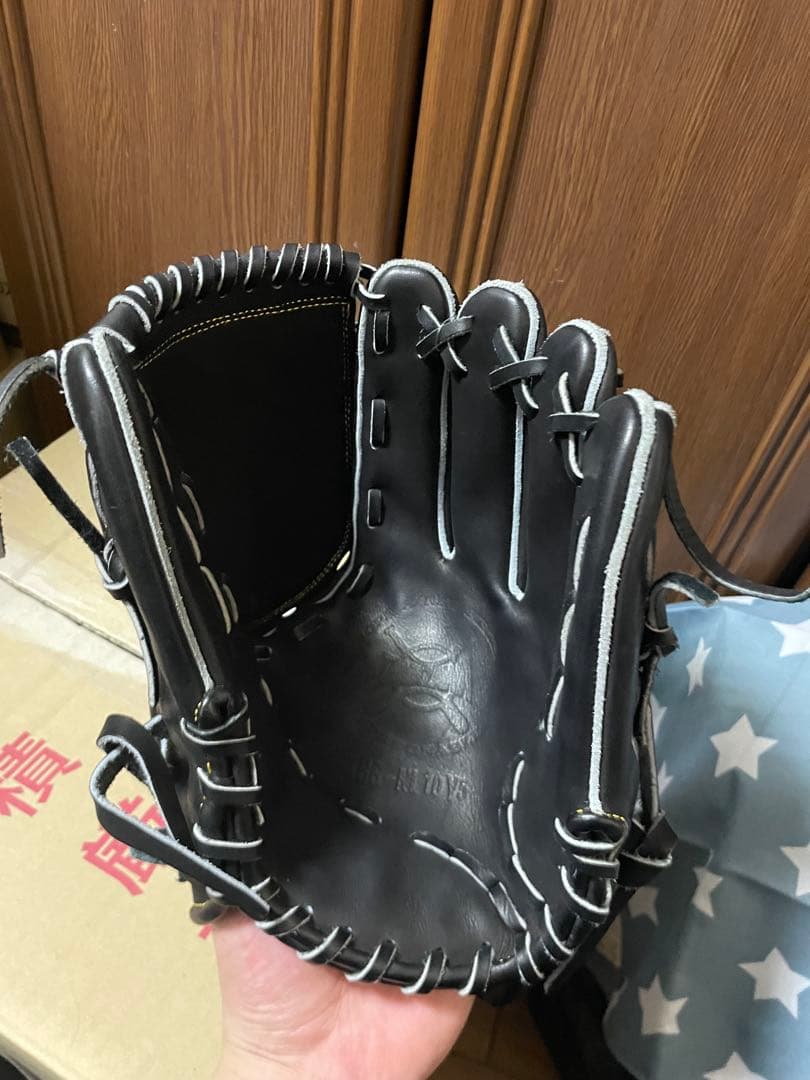 玉澤ノーホール型ピッチャー用グローブ