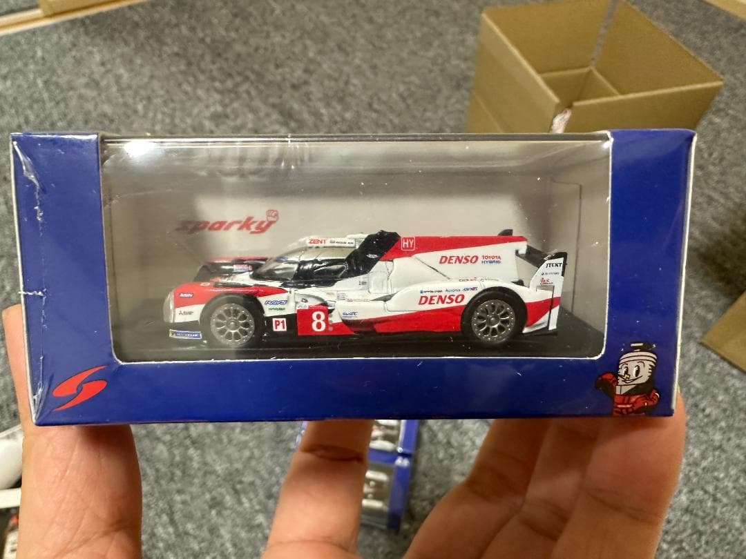 1/64 ミニカー　スパーク　2020 トヨタ　TS050　#8　優勝車