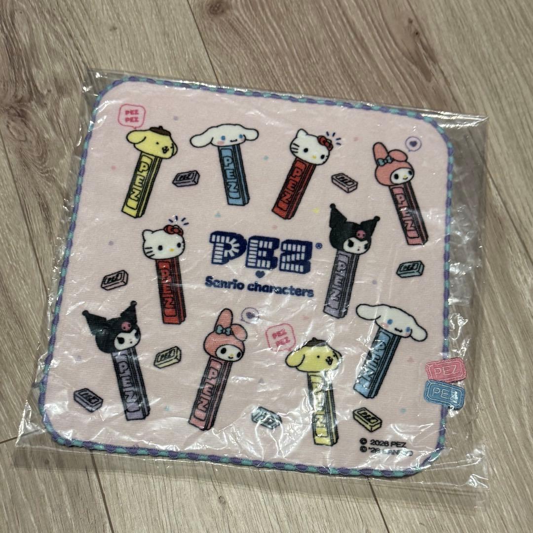 PEZ×サンリオキャラクターズ キーホルダー　コンプセット＋ポーチ+プチタオル