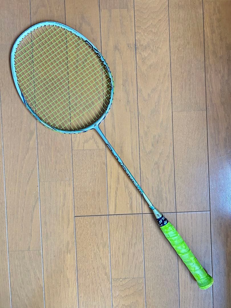 YONEX NANORAY 750 バドミントンラケット　新年値下げします