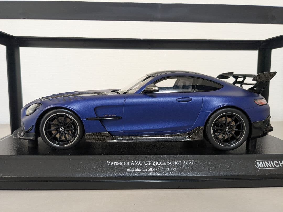 ミニチャンプス　メルセデス　AMG　ミニカー　1/18　オートアート　京商　車