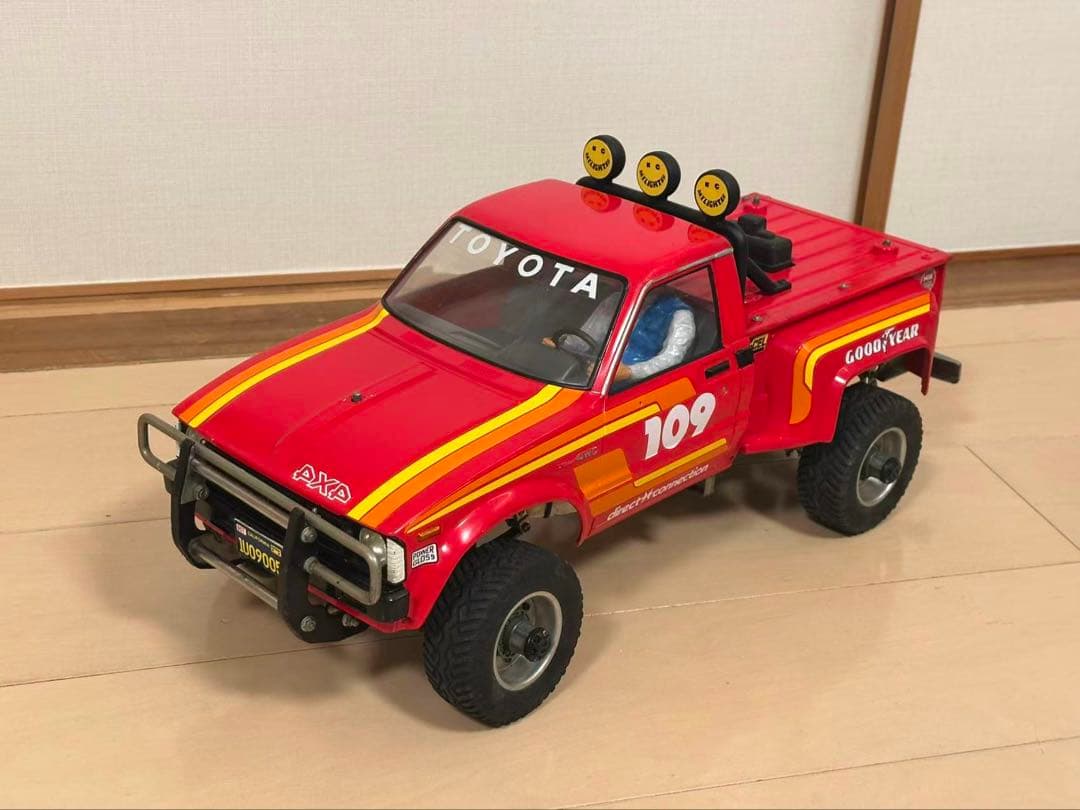 タミヤ　トヨタハイラックス　4WD 初代