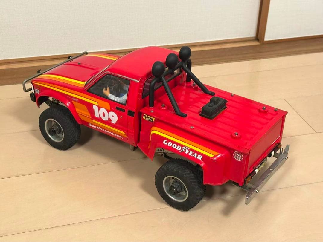 タミヤ　トヨタハイラックス　4WD 初代