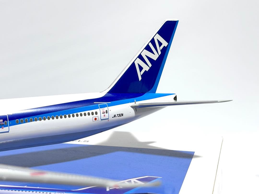 全日空商事 1/200 B777-300ER ANA NH20013