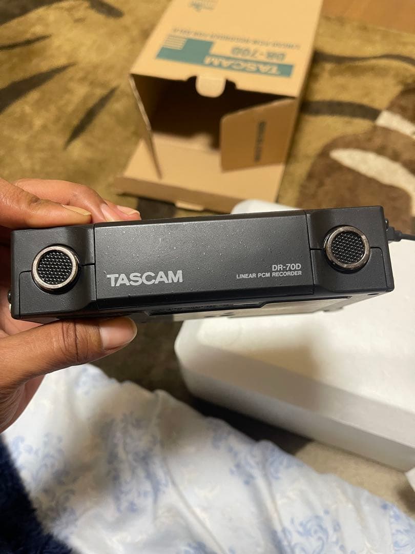 TASCAM DR-70d オーディオレコーダー