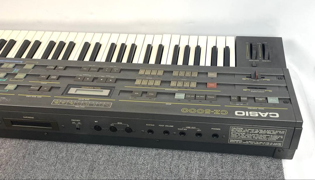 CASIO CZ-5000 SYNTHESIZER デジタルシンセサイザー