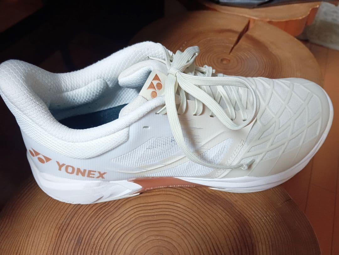 YONEX バドミントンシューズ ホワイト28㌢
