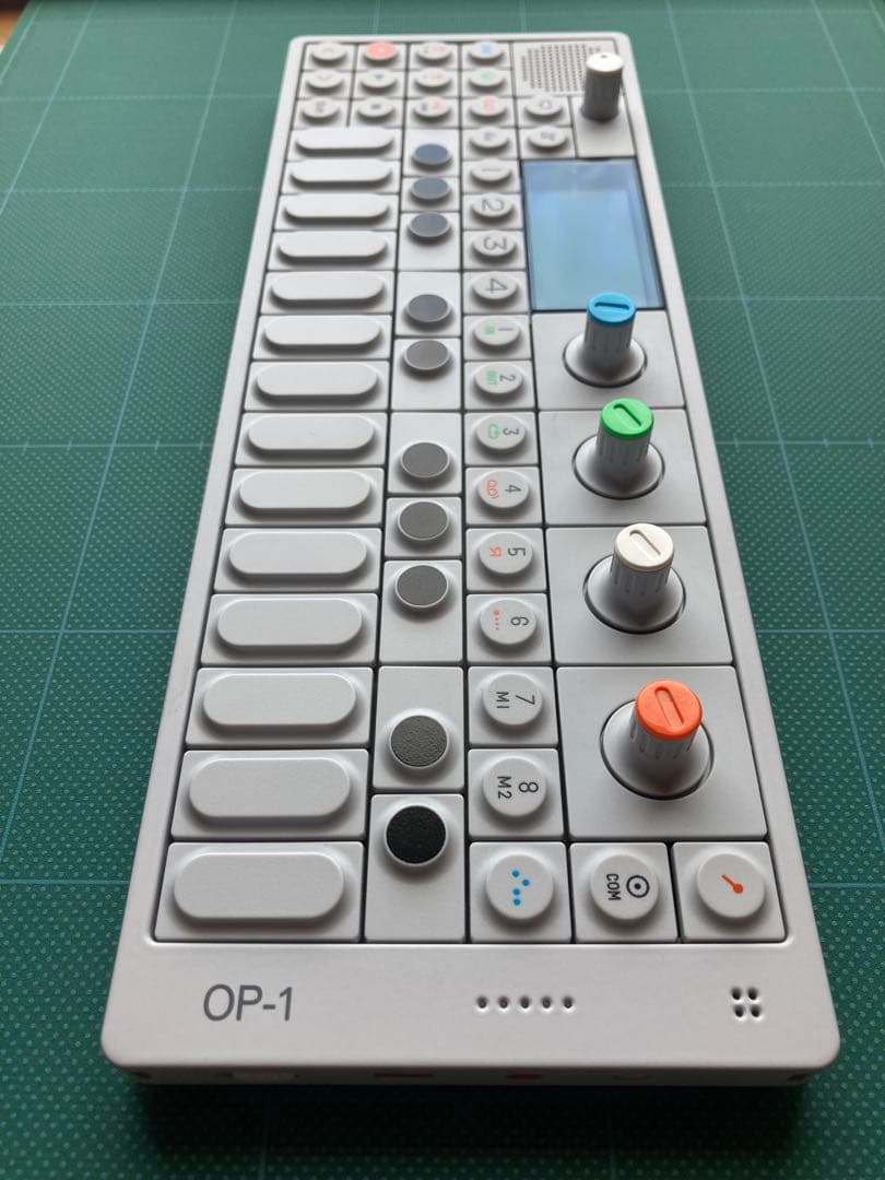 鍵盤楽器 Teenage Engineering OP-1 Rev.2