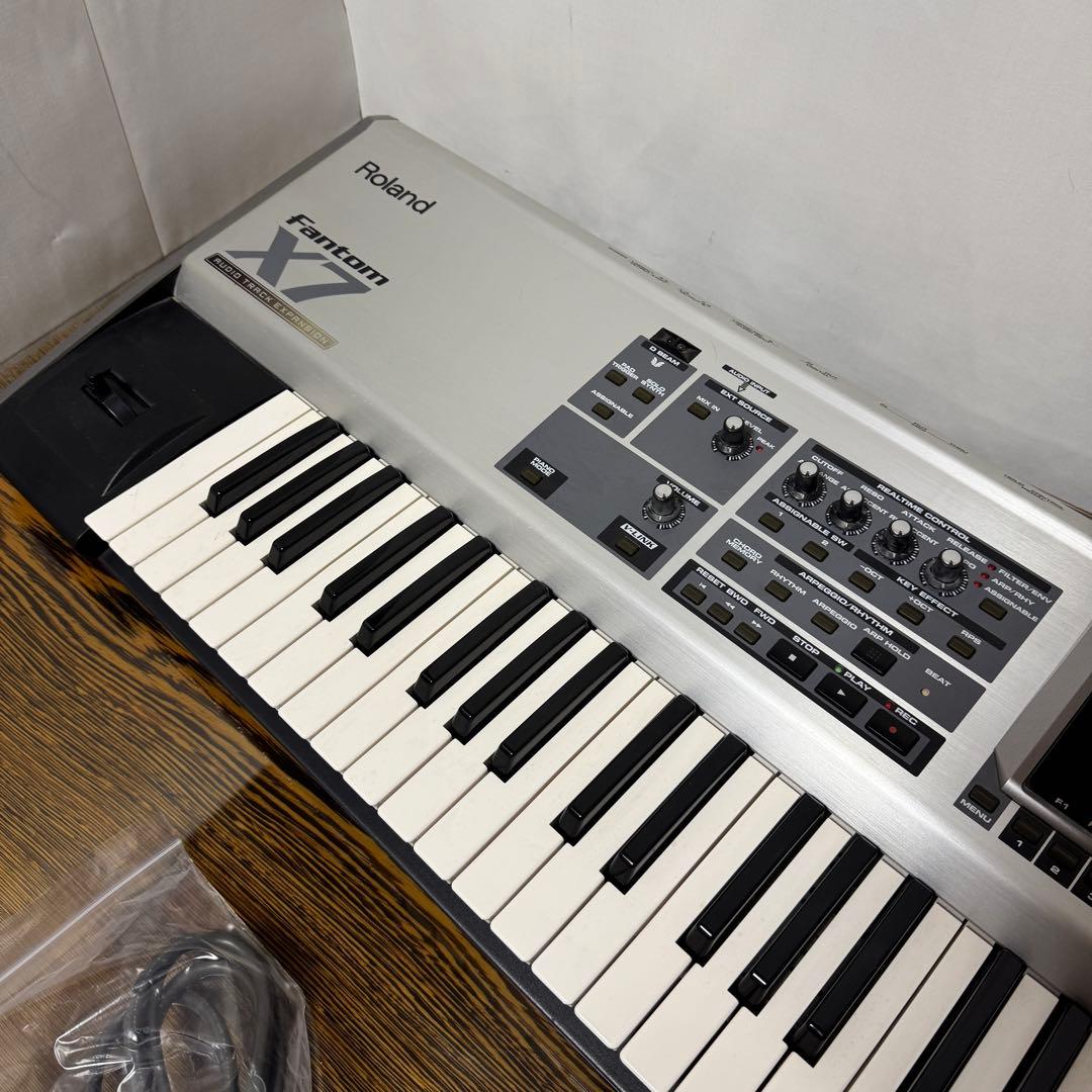 Roland Fantom X7 シンセサイザー　76鍵
