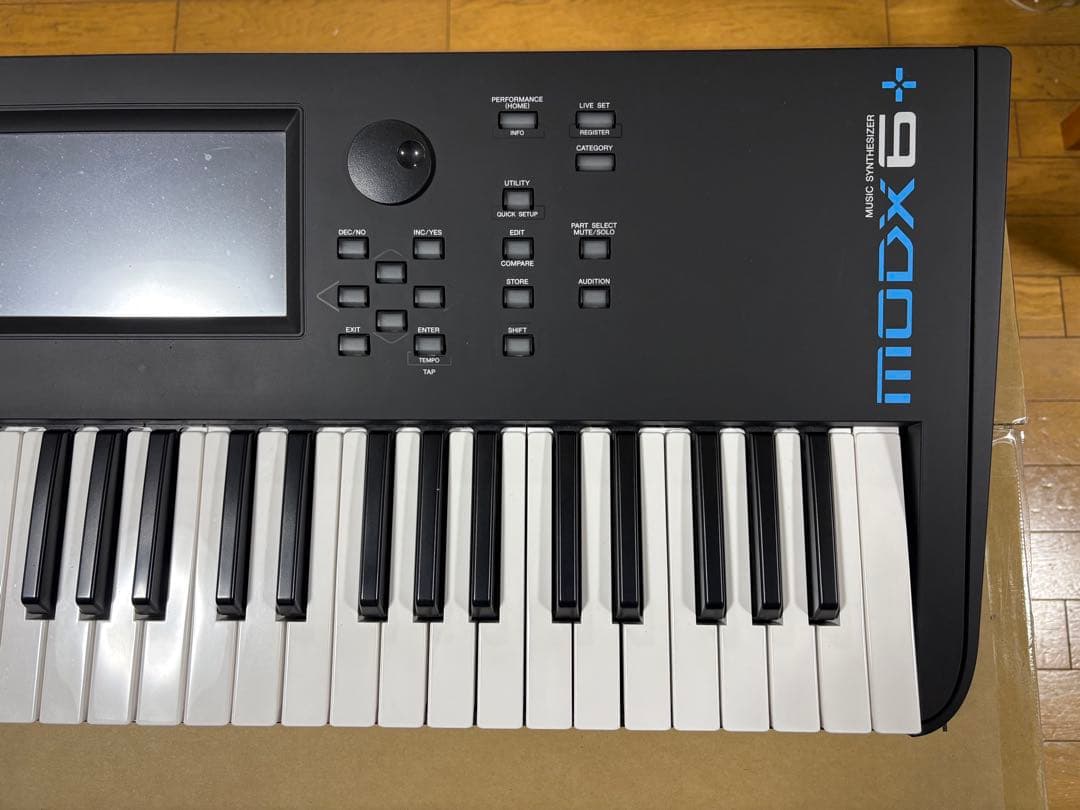 YAMAHA MODX6+ シンセサイザー