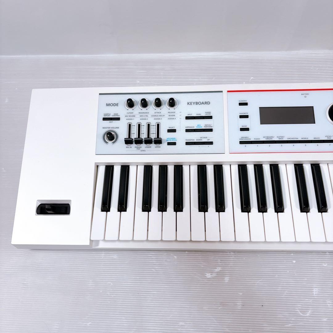 【極美品】Roland ローランド JUNO-DS61 シンセサイザー ケース付