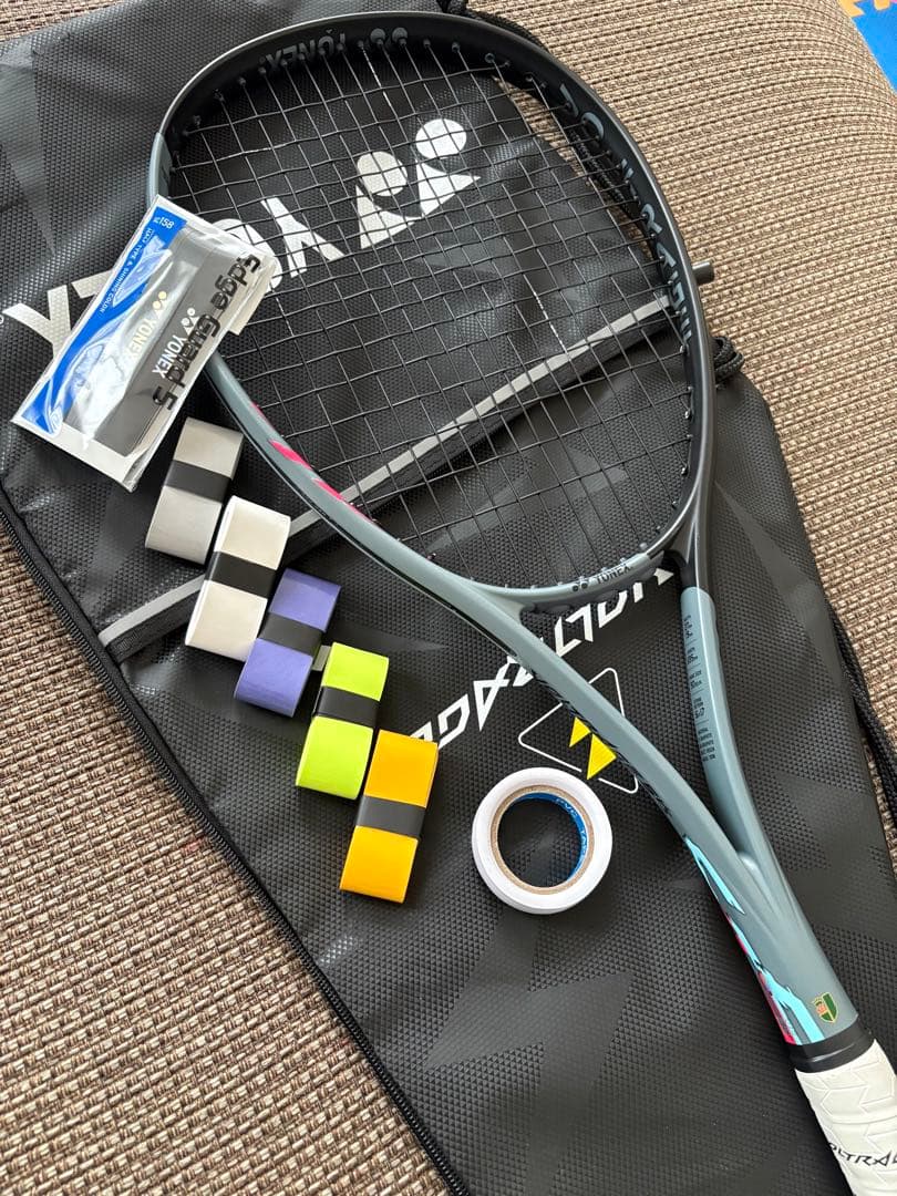 YONEX VOLTRAGE5vs テニスラケット