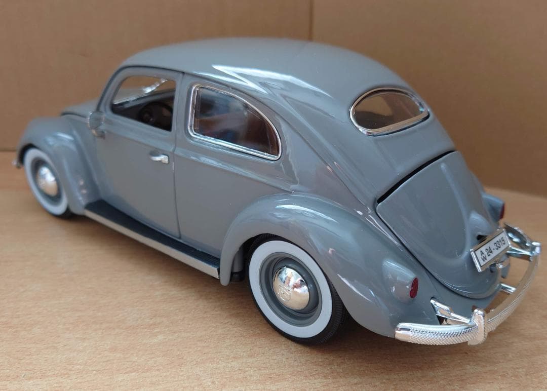 1/18 フォルクスワーゲン ビートル グレー VW BEETLE 1955
