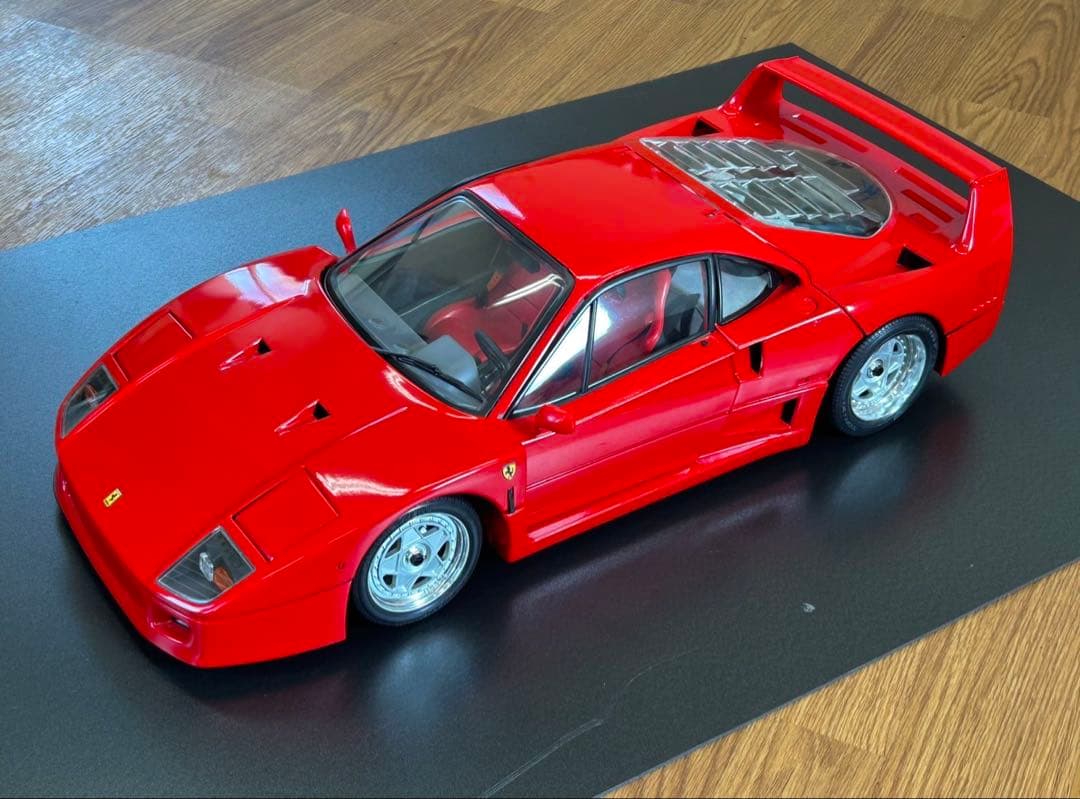 ポケール 1/8 フェラーリF40