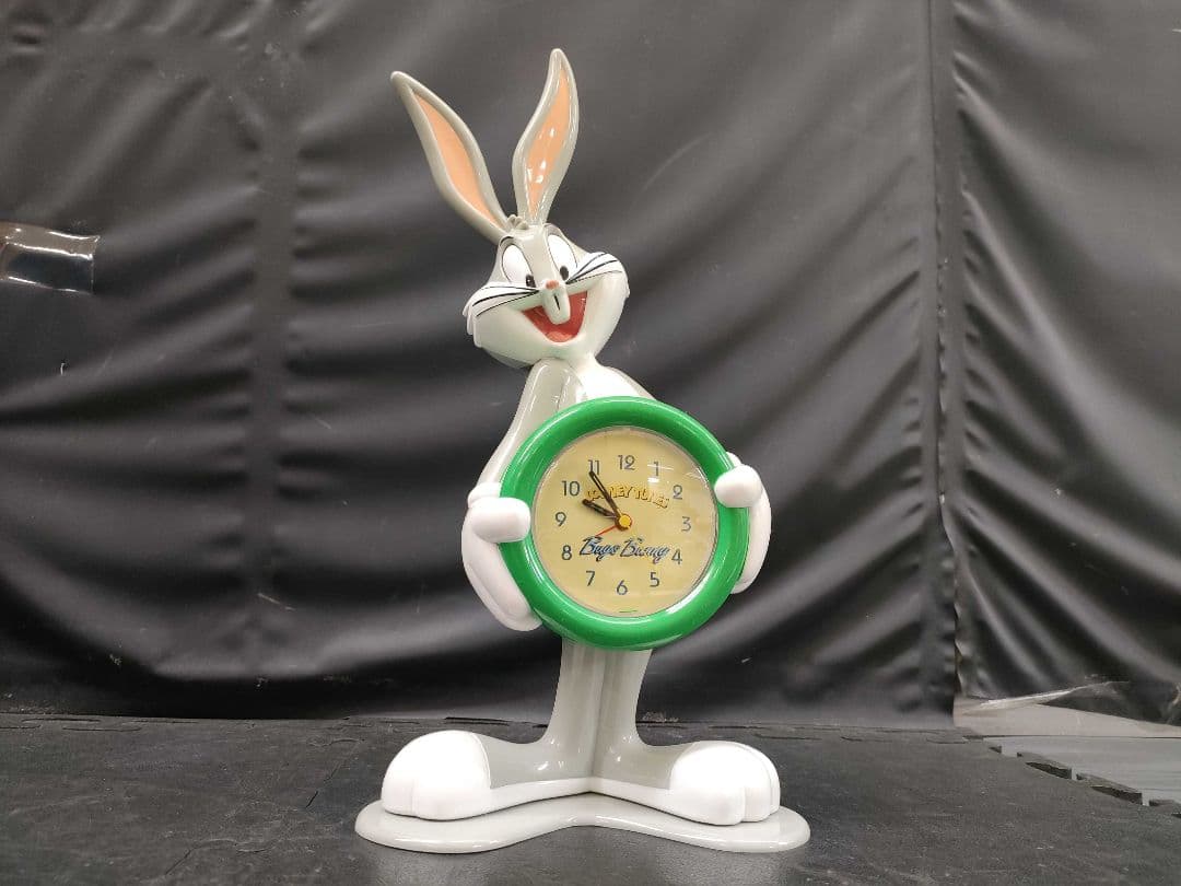 LOONEY TUNES　Bucks Bunny バックスバニー 置時計　箱入