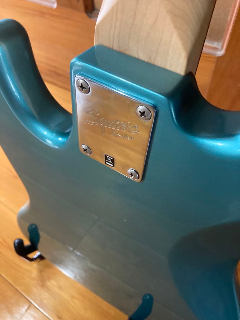 ベース Squier AffinityJazzBass Lake Placid Blue