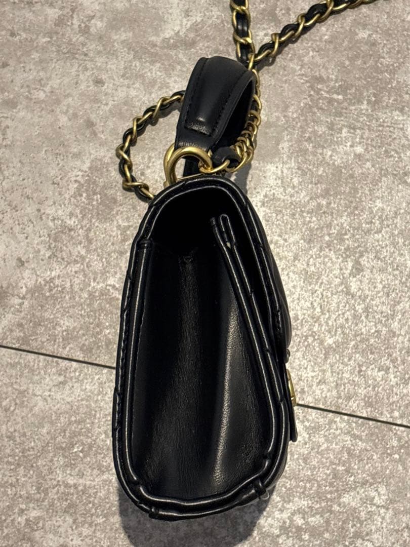 【期間限定お値下げ】CHANEL ノベルティ ブラックレザーショルダーバッグ