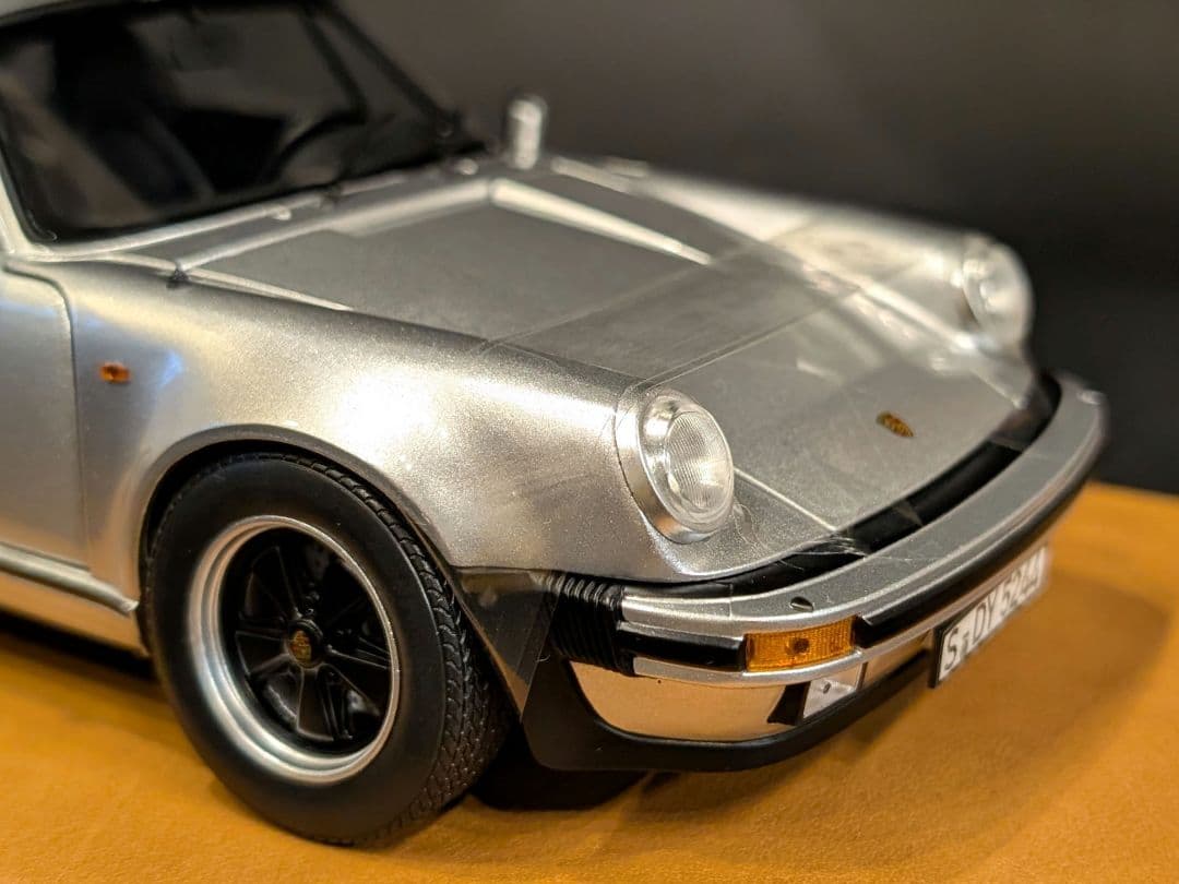 NOREV 1/18 PORSCHE 911 TURBO シルバー