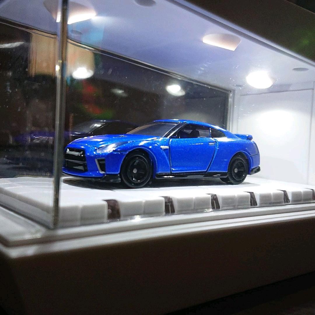 ミニカー トミカ GT-R 限定