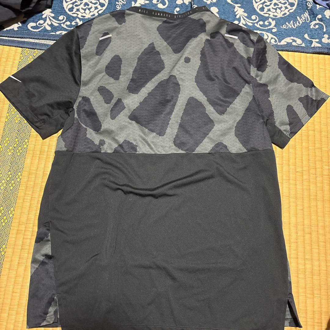 Nike Running Division DRI-FIT Tシャツ