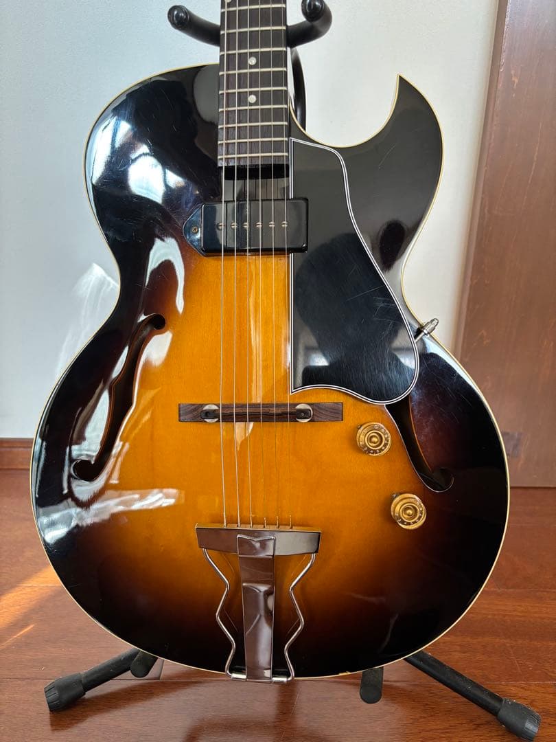 ギター Archtop Tribute AT101