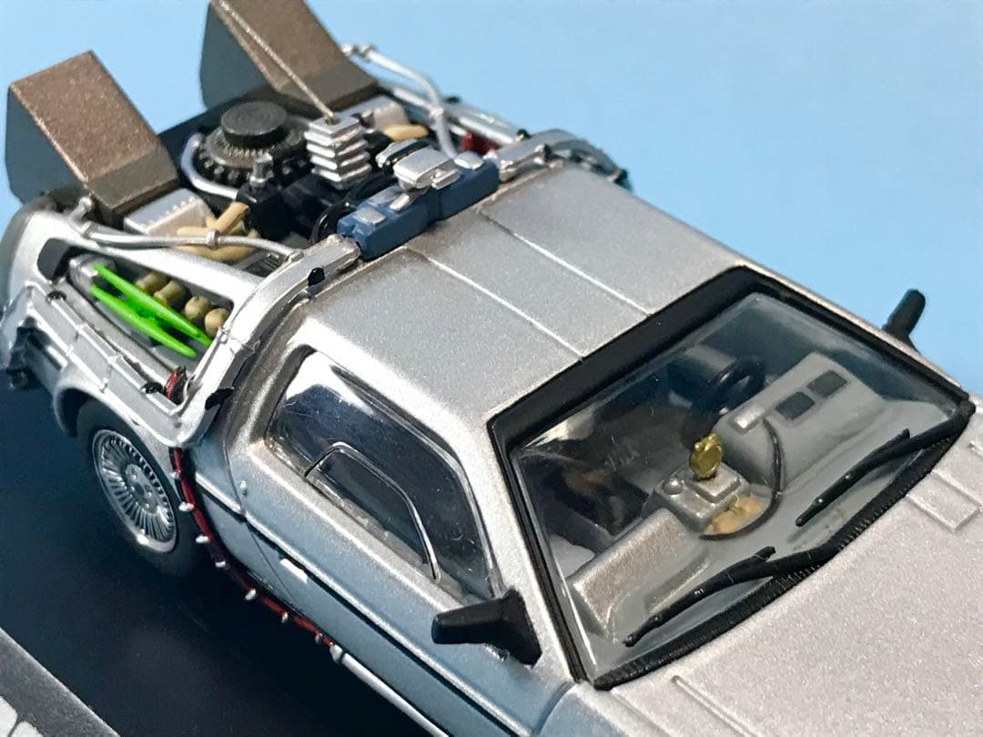 アオシマ スカイネット　バックトゥザフューチャー　デロリアン　1/43ミニカー