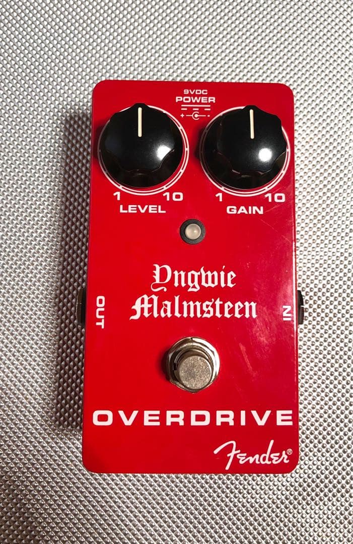 ギター Fender Yngwie Malmsteen Overdrive