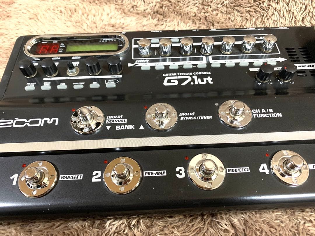 ZOOM G7.1ut ギターマルチエフェクター　アダプター付属