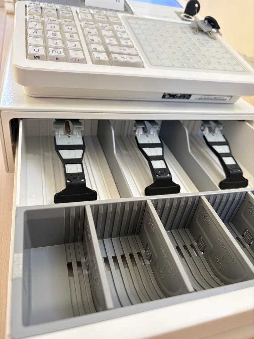 CASIO SR-C550-4SWE ホワイト レジスター　カシオ レジ