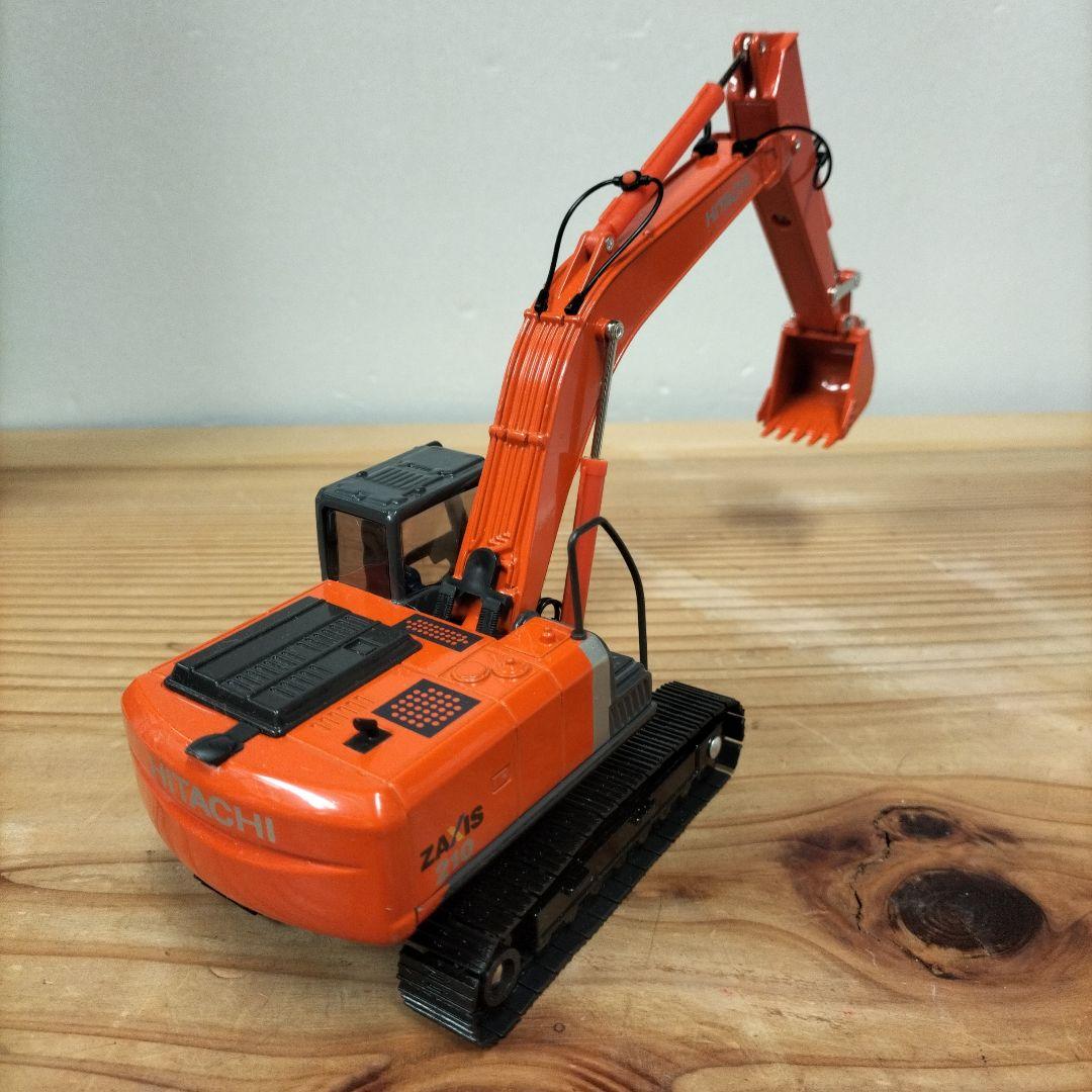新品、未使用　HITACHI　ZAXIS 210 1/40 パワーショベル
