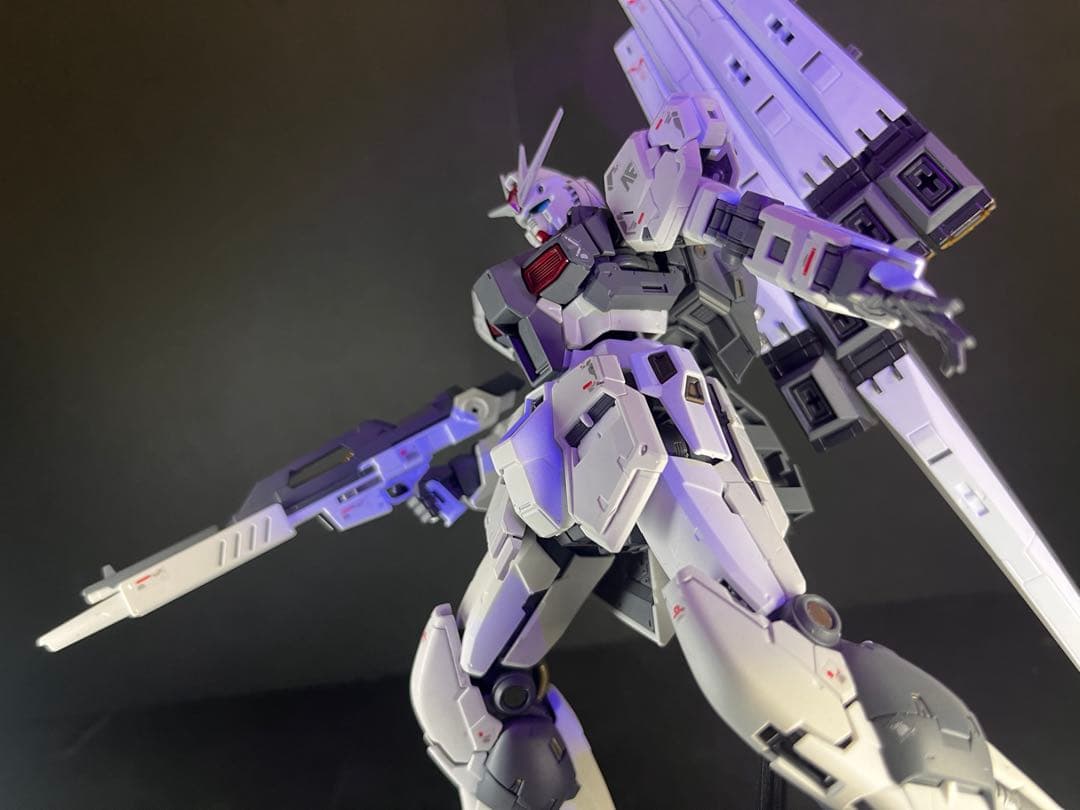ガンプラ全塗装完成品　RG νガンダム　ファーストロットカラー