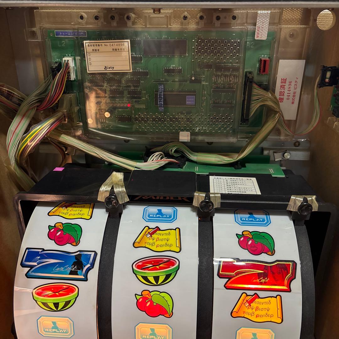 スロット実機　4号機　トゥームレイダー　レアパネル　ララ