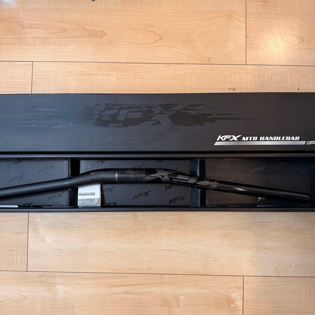 KFX Low Riser MTB ハンドルバー 700mm