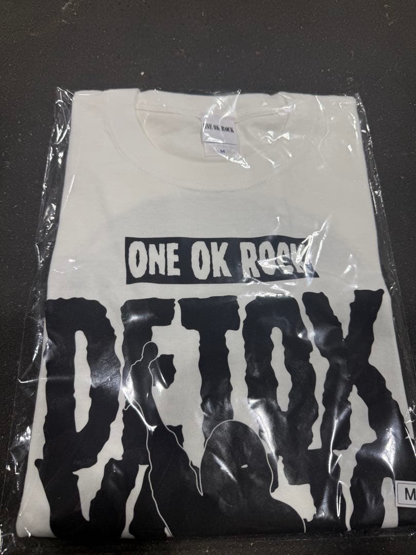 ワンオクロック ONE OK ROCK Tシャツ M BLARE FEST 限定