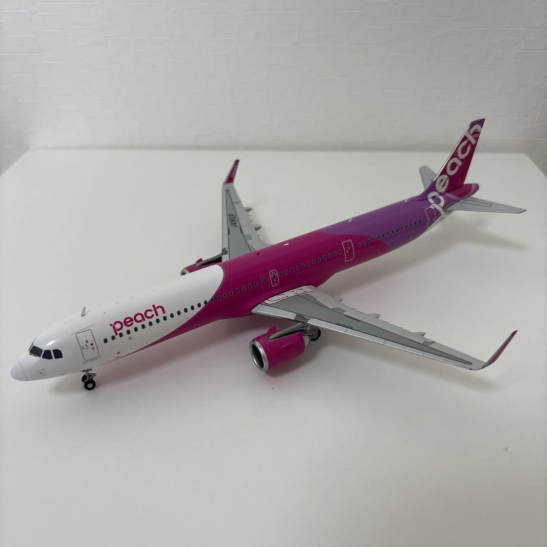 航空機・ヘリコプター Peach Airbus A321 neo