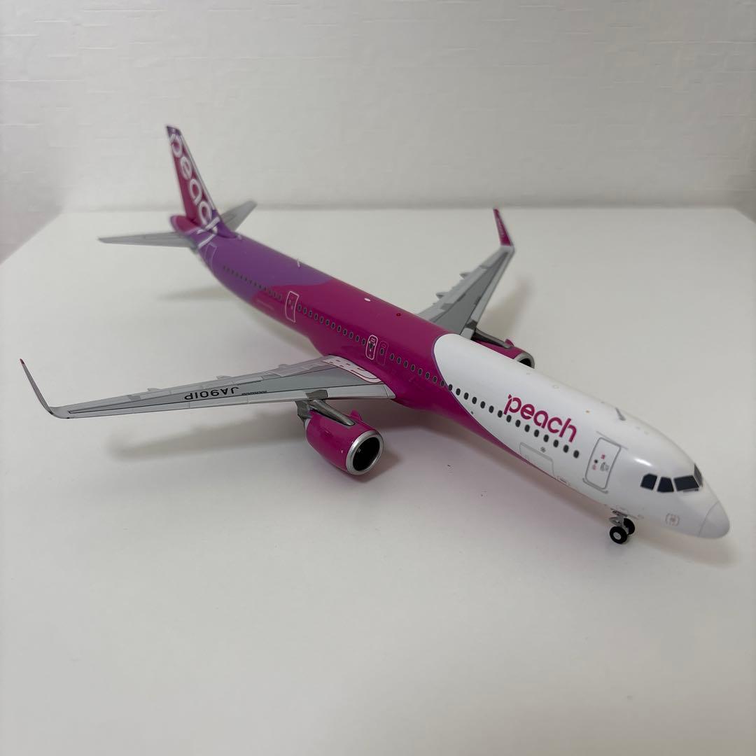 航空機・ヘリコプター Peach Airbus A321 neo