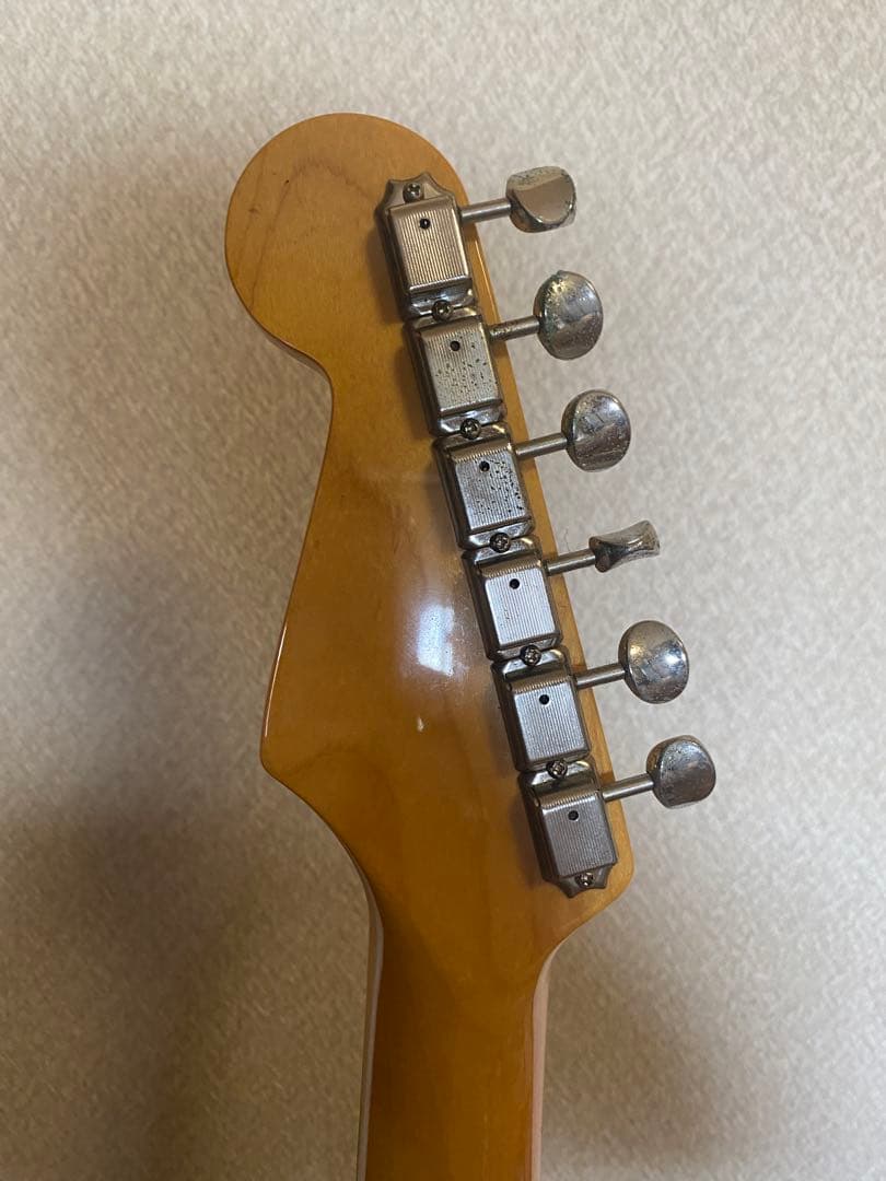 Fender ストラトギター
