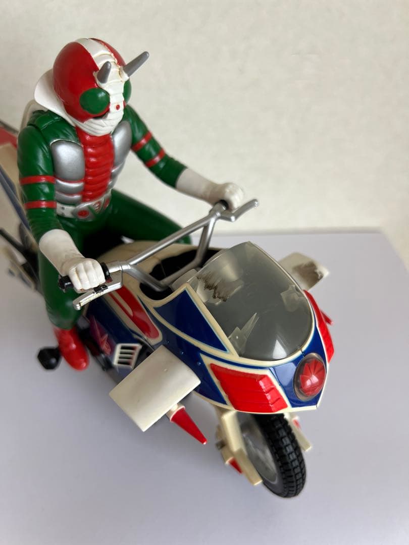V３　フィギュア　バイク付き