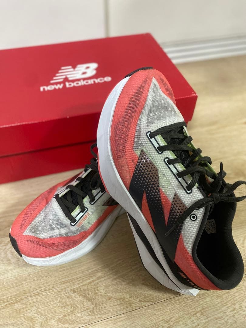 New Balance FuelCell Rebel v4フューエルセル レベル