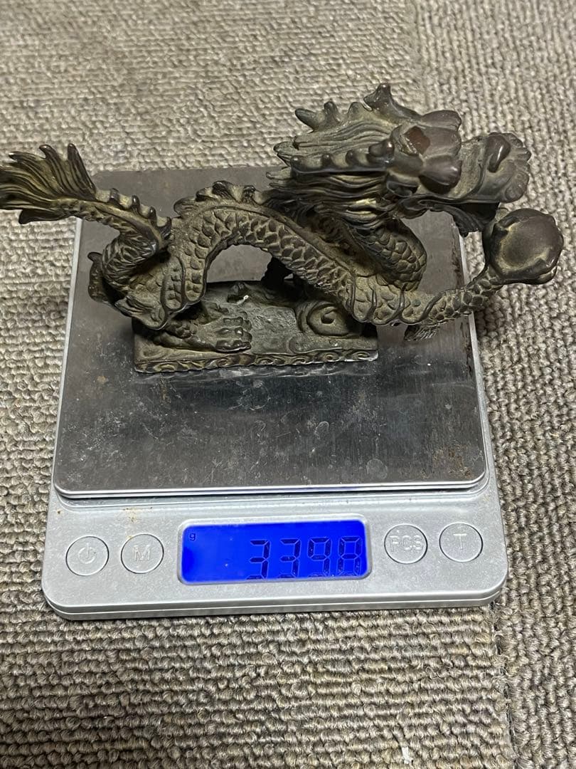 風水 置物 龍の置物 龍ドラゴン 5本爪 右手に玉を持つ龍 金属工芸 銅製 文鎮